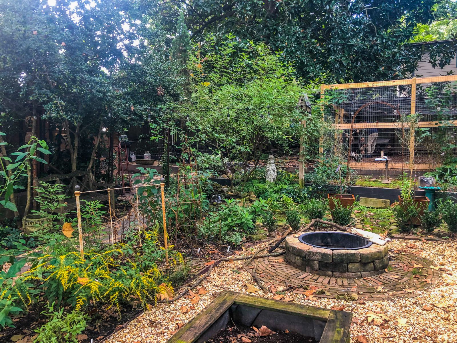 Form meets function in this dreamy garden | Shades of Green Blog